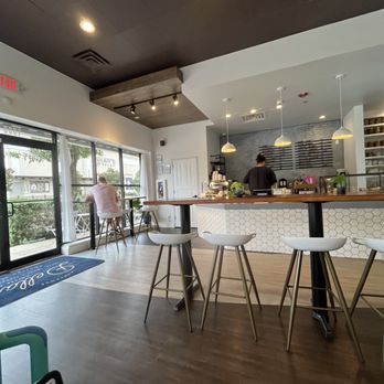 DELLA COFFEE - Updated June 2025 - 148 Photos & 61 Reviews - 1000 W ...