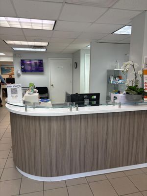 BEST VISION EYE CARE CENTER - Updated October 2025 - 21 Photos - 13980 ...