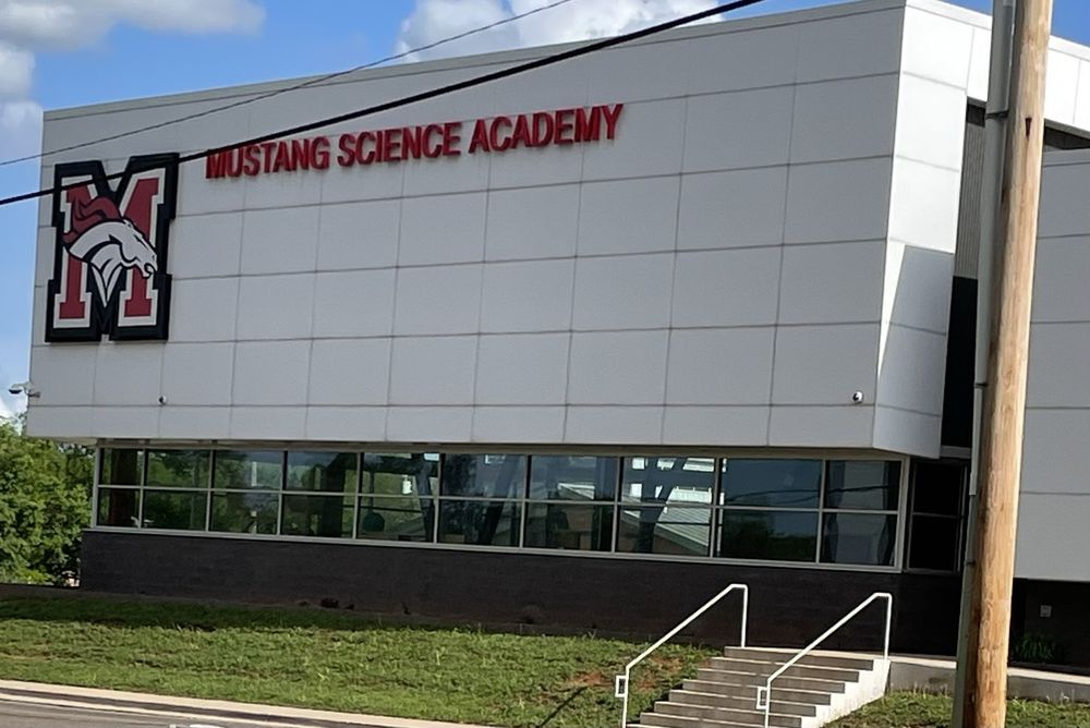 MUSTANG HIGH SCHOOL - Updated May 2026 - 801 S Snyder Dr, Mustang ...