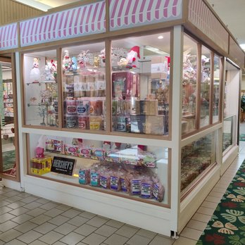 CAROUSEL CANDYLAND - Updated November 2025 - 297 Photos & 151 Reviews ...