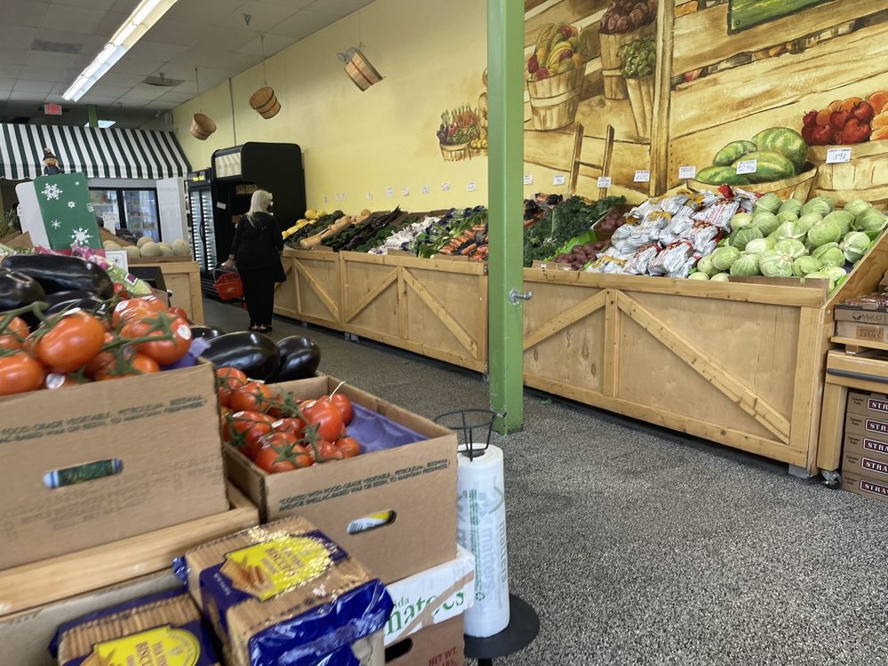 RED APPLE FARMERS MARKET - Updated January 2025 - 32 Photos & 32 ...