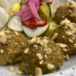 AKAR - Updated October 2025 - 751 Photos & 245 Reviews - 7641 Wydown ...