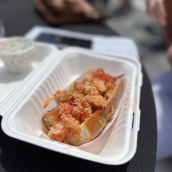 SAM’S CHOWDERMOBILE - Updated December 2025 - 403 Photos & 411 Reviews ...