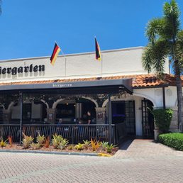 BIERGARTEN - Updated October 2025 - 721 Photos & 397 Reviews - 309 Via ...