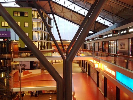 HOOFDDORP WINKELSTAD - Updated September 2025 - Marktlaan 152 ...