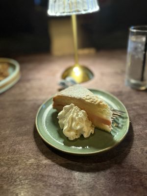 ROOM 33 - Updated May 2026 - 103 Photos & 68 Reviews - 1033 State St ...