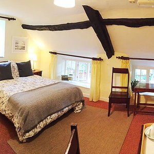 THE FAMOUS OLD SPA - 229 Dorchester Road, Weymouth, Dorset, United ...