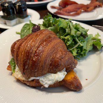 BAR AND BISTRO 888 - Updated December 2025 - 187 Photos & 94 Reviews ...