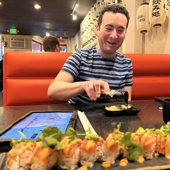 SUSHI%AYCE - Updated June 2025 - 643 Photos & 425 Reviews - 660 S King ...