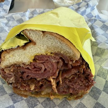 THE LUCKY GREEK - Updated January 2026 - 198 Photos & 317 Reviews ...