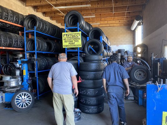 THE EXPRESS TIRE SHOP - Updated December 2025 - 20 Photos & 26 Reviews ...