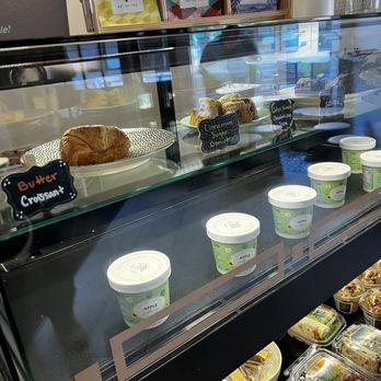 MOKA - Updated August 2025 - 14 Photos & 26 Reviews - 1023 N Broadway ...