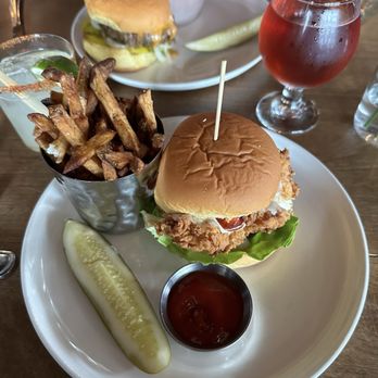 ENGINE ROOM - Updated August 2024 - 1424 Photos & 1427 Reviews - 14 ...