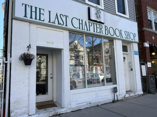 THE LAST CHAPTER BOOKSHOP - Updated November 2025 - 77 Photos - 16 ...