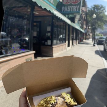 MODERN PASTRY SHOP - Updated October 2024 - 3869 Photos & 2720 Reviews ...