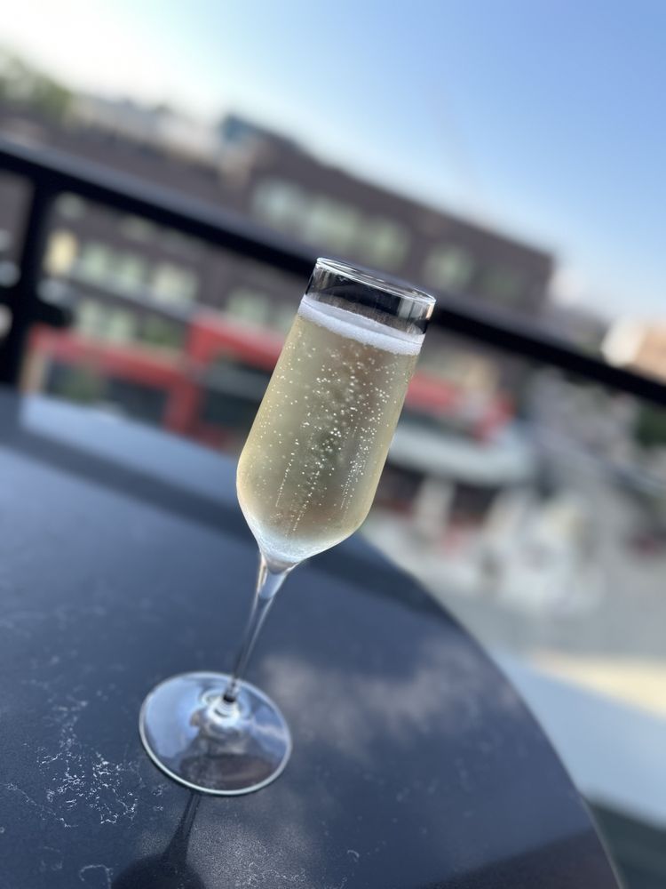 OLIVER’S TWIST BAR & VIEW - Updated May 2025 - 22 Photos - 350 Trilith ...