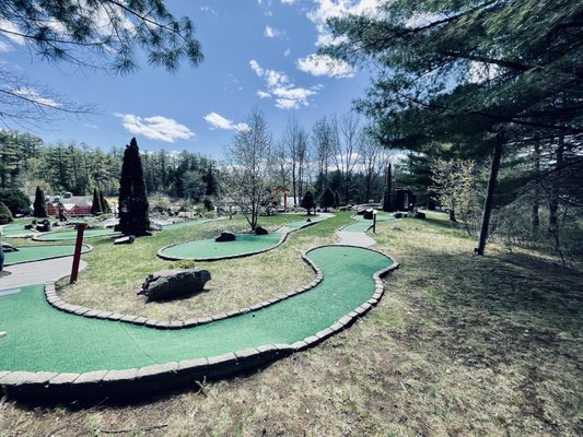QUECHEE GORGE MINI GOLF - Updated April 2025 - 13 Photos - 5893 ...