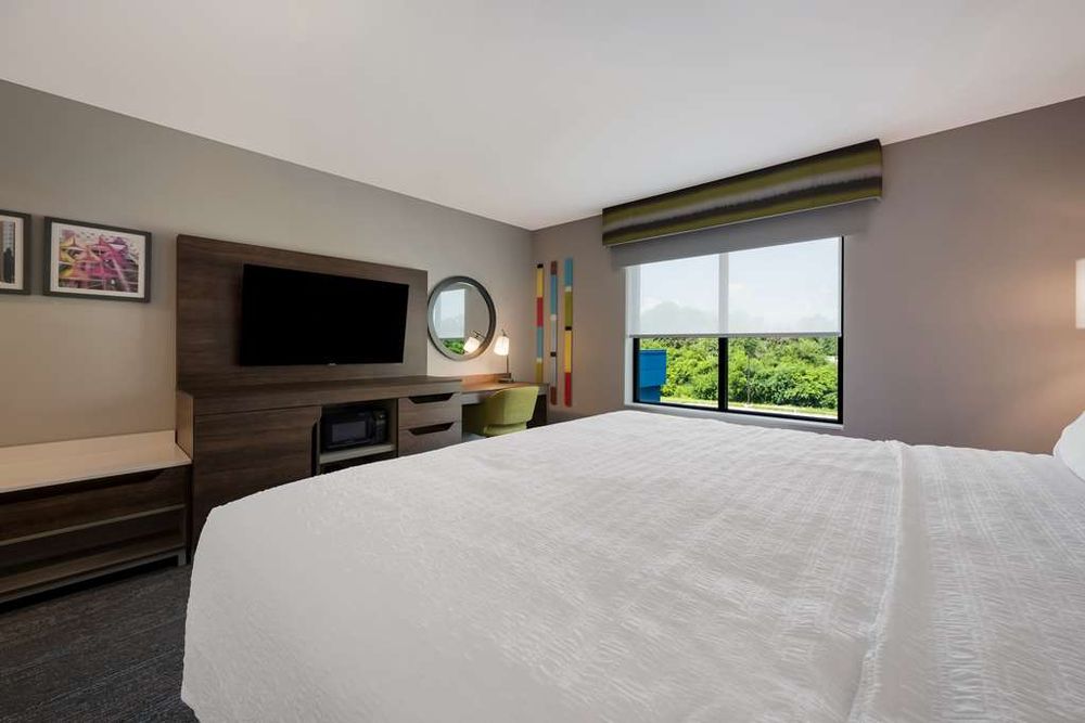 HAMPTON INN BY HILTON DETROIT SOUTHFIELD - Updated April 2026 - 91 ...