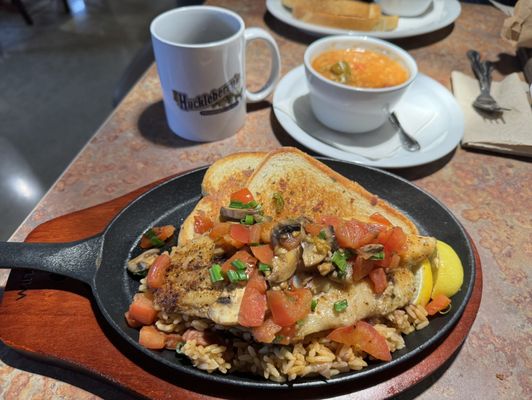 HUCKLEBERRY’S BREAKFAST & LUNCH - Updated February 2025 - 132 Photos ...