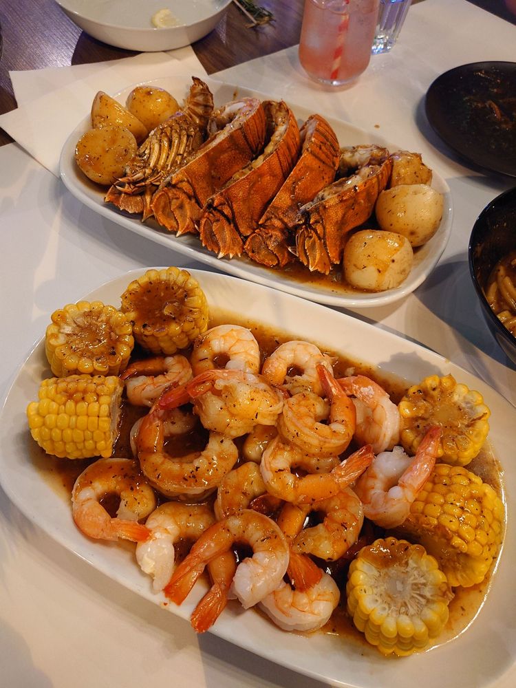 HAPPY CRAB - 127 Creek St, Brisbane City Queensland, Australia ...