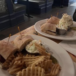 KABOOZ’S BAR & GRILL - Updated December 2025 - 221 Photos & 203 Reviews ...