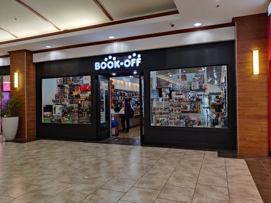 BOOK OFF - PEARLRIDGE CENTER - Updated December 2025 - 130 Photos & 143 ...