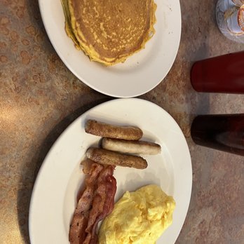 TONY’S BREAKFAST CAFE AND FAMILY RESTAURANT - Updated April 2025 - 278 ...