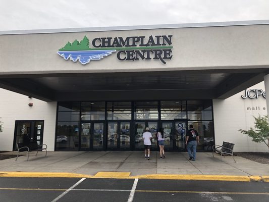 CHAMPLAIN CENTRE - Updated June 2024 - 15 photos & 12 avis - 60 ...