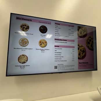 CRUMBL - AINA HAINA - Updated January 2026 - 257 Photos & 137 Reviews - 820 W Hind Dr, Honolulu ...