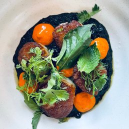 EYVAL - Updated January 2026 - 950 Photos & 241 Reviews - 25 Bogart St ...