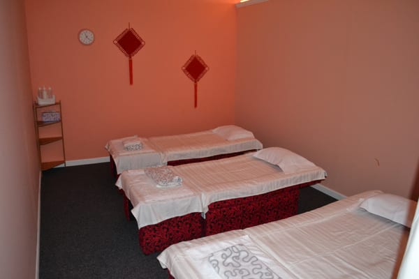 88 FOOT SPA AND MASSAGE - Updated January 2026 - 21 Photos & 86 Reviews ...
