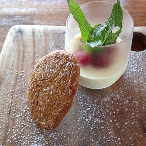 SCRATCHLEYS ON THE WHARF - Updated October 2025 - 27 Photos & 21 ...