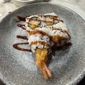 UZU REVOLVING SUSHI - Updated January 2026 - 793 Photos & 612 Reviews ...