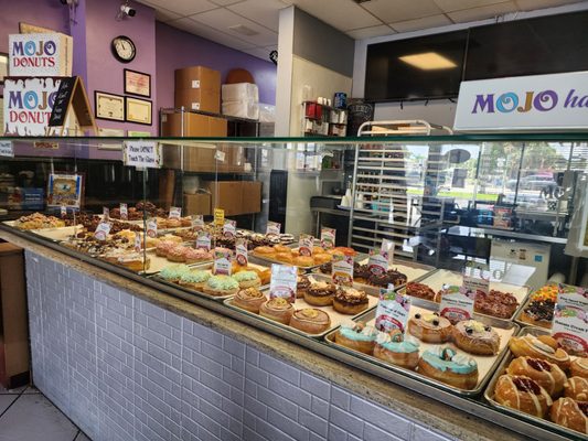 MOJO DONUTS - Updated October 2024 - 2662 Photos & 1971 Reviews - 7906 ...