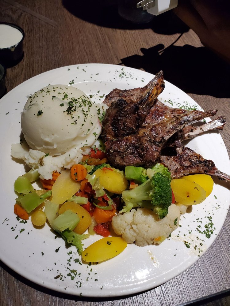 THEY SAY RESTAURANT - 10 Photos & 14 Reviews - 17810 E 8 Mile Rd ...