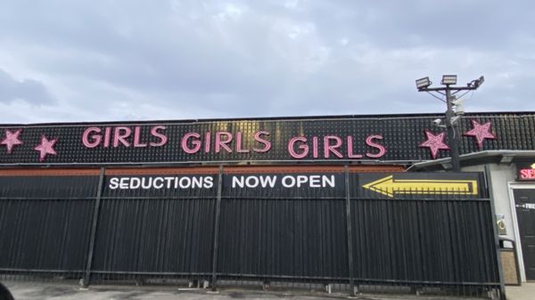 SEDUCTIONS EXECUTIVE LOUNGE - Updated January 2026 - 8860 Lundy's Lane ...