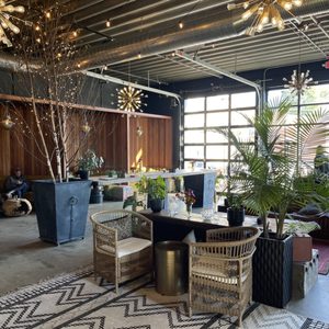 APRÈS - 97 Photos & 33 Reviews - 148 Anderson St, Portland, Maine ...