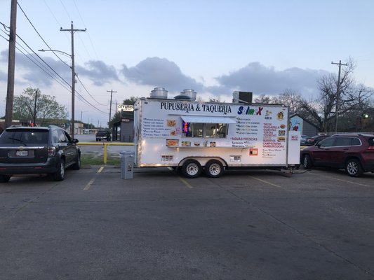SALMEX PUPUSERIA Y TAQUERIA - Updated December 2025 - 14 Photos - 401 E ...