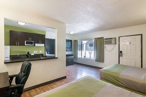 STUDIO INN - Updated September 2025 - 91 Photos & 36 Reviews - 13561 ...