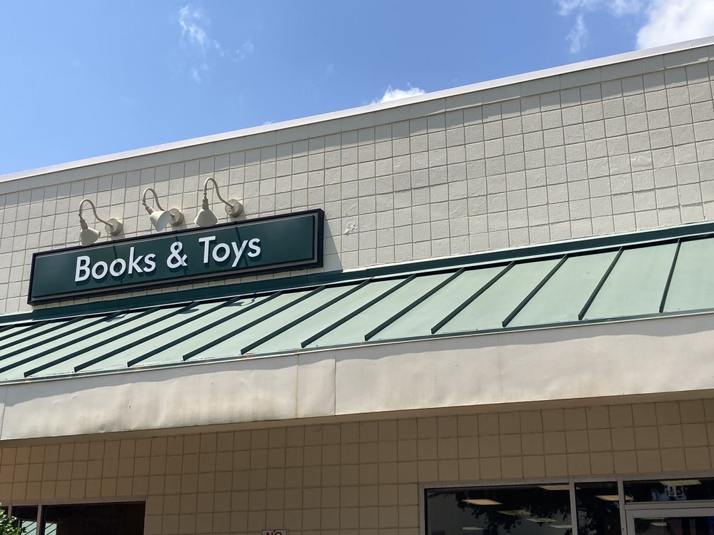 EMERALD ISLE BOOKS AND TOYS - 10 Photos - 8700 Emerald Dr, Emerald Isle ...