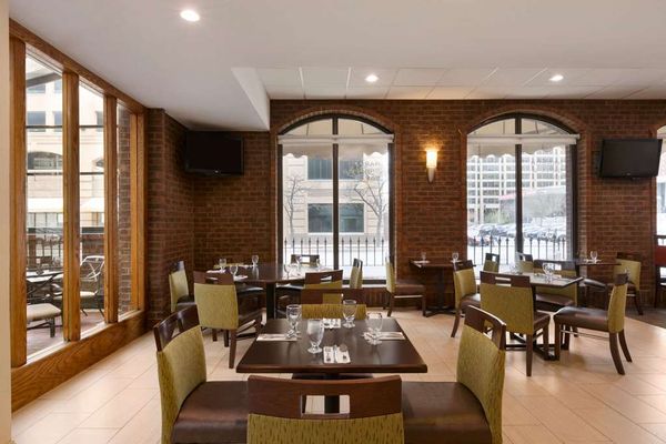 DAYS INN BY WYNDHAM BALTIMORE INNER HARBOR - 69 Photos & 118 Reviews ...