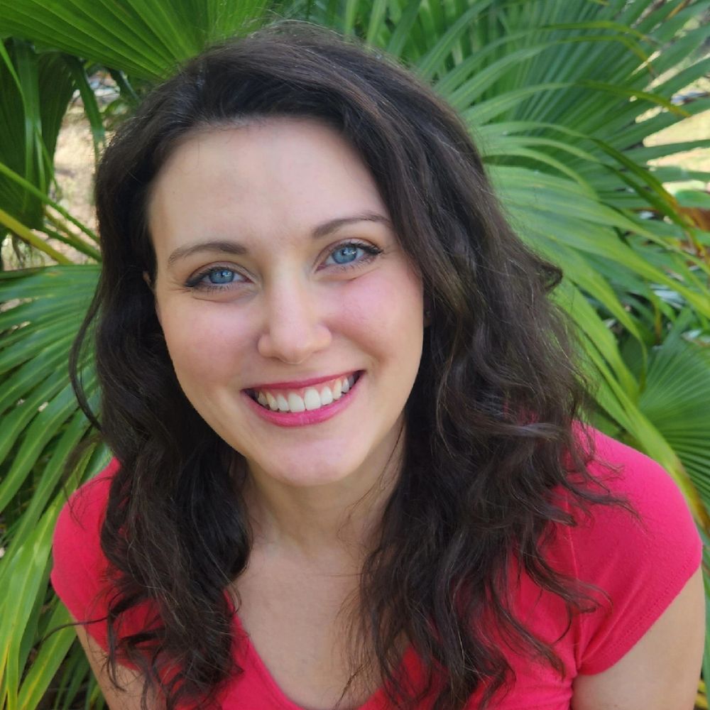 Lucie Davenport's Instagram, Twitter & Facebook on IDCrawl