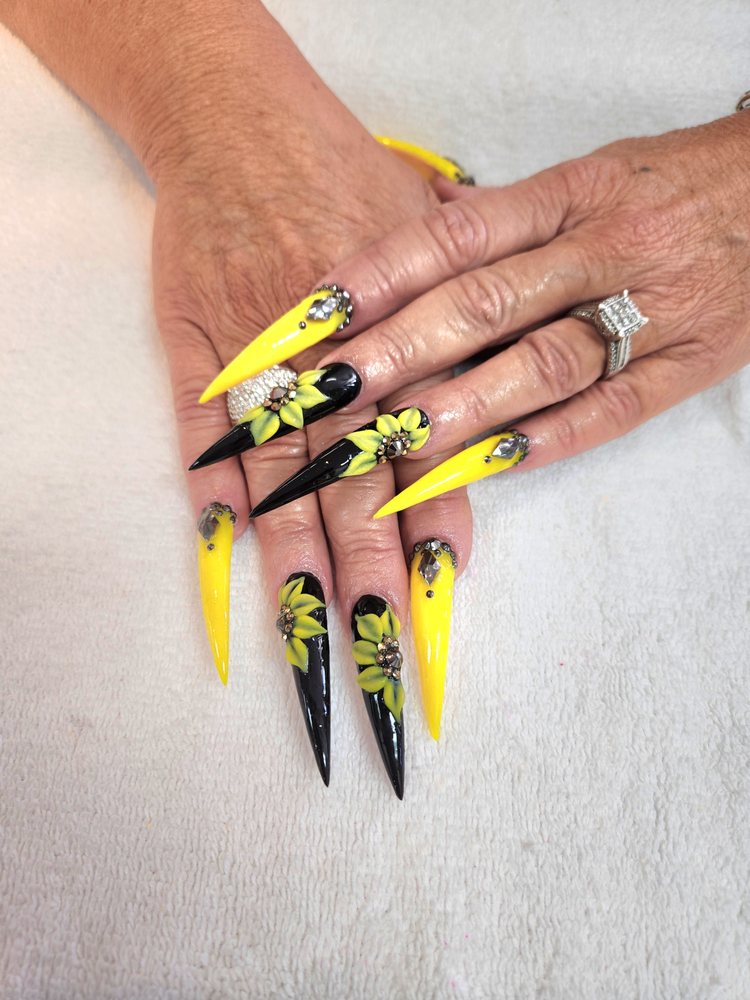 ALLURING NAILS - Updated March 2025 - 70 Photos & 10 Reviews - 7243 N ...