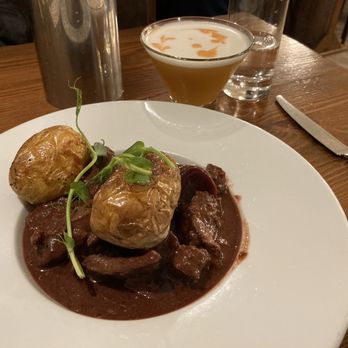 HOWIES - Updated June 2024 - 273 Photos & 181 Reviews - 10-14 Victoria ...