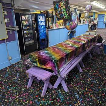 THE BEST 10 Bowling in PERRY HALL, MD - AMF Perry Hall Lanes, Bowlero ...