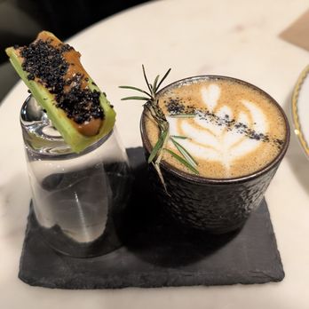 DISCOURSE COFFEE - DOWNTOWN - Updated December 2025 - 218 Photos & 76 ...