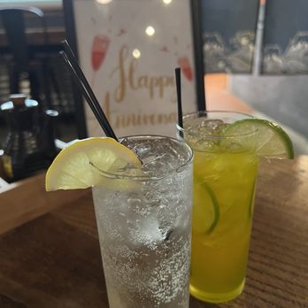 ZUNDO - Updated July 2025 - 210 Photos & 96 Reviews - 127 W Tiverton ...