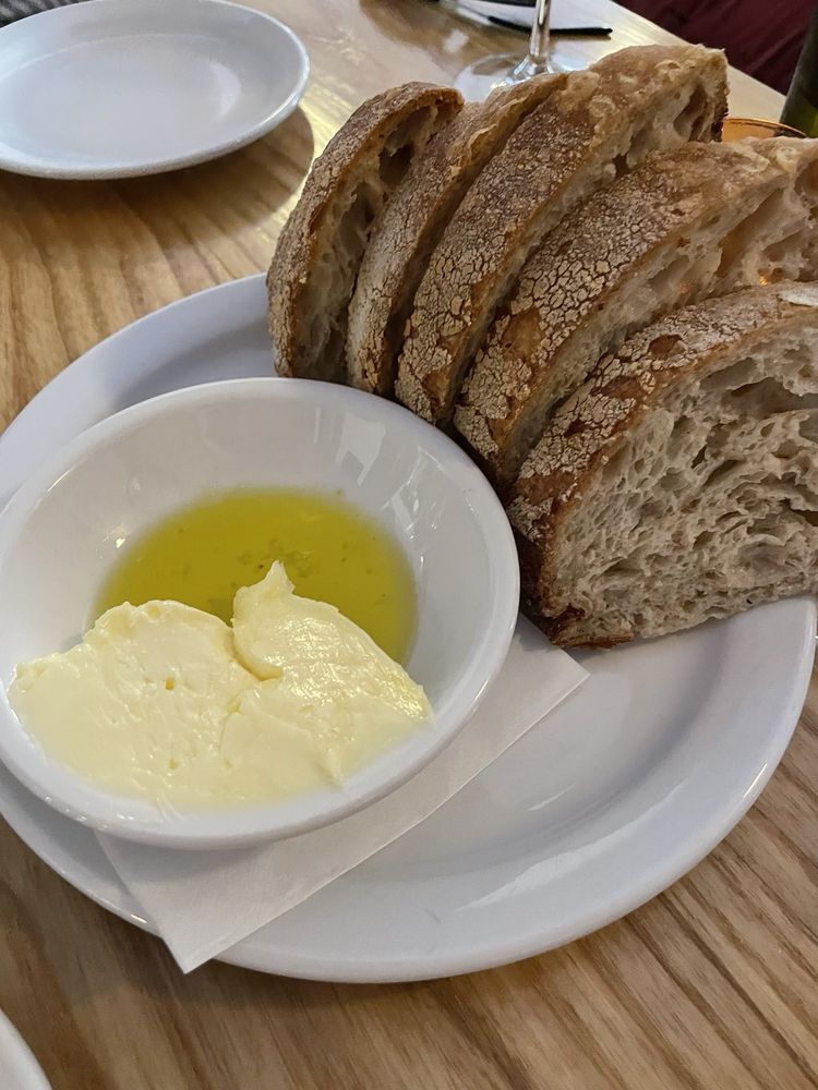 THE FALL BRIGHT TAVERN - Updated January 2026 - 840 Bloor Street W ...