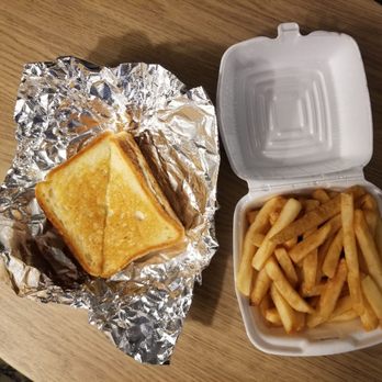 FAIRMOUNT PIZZA AND GRILL - Updated December 2025 - 160 Photos & 290 ...