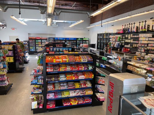 BOX CONVENIENCE - Updated August 2025 - 16 Photos - 2015 14th St NW ...